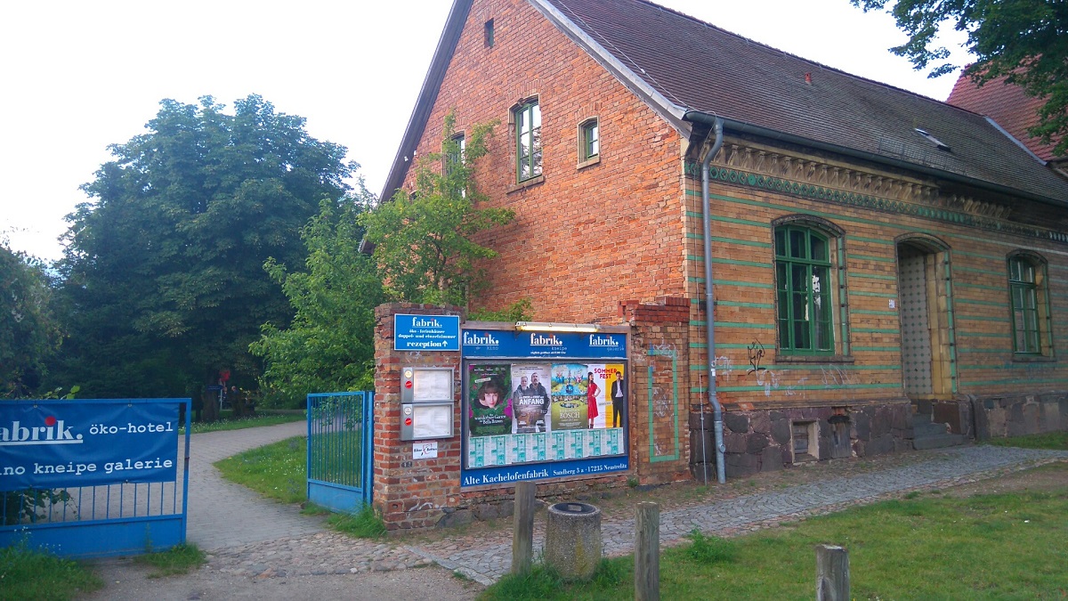 Festival „dokumentART“ gastiert in der Kachelofenfabrik Neustrelitz ...