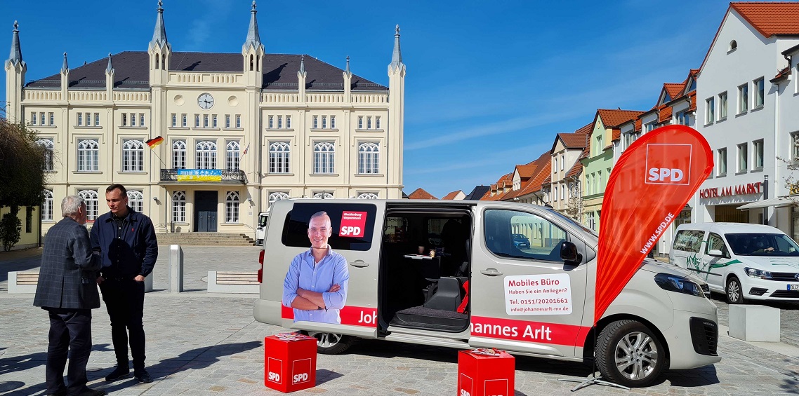 Direkt aus dem Bundestag in den Wahlkreis: Johannes Arlt tourt durch ...